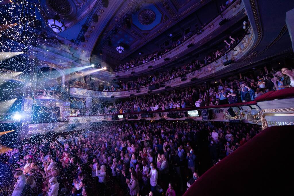 Shakespeare's Much Ado About Nothing | Theatre Royal Drury Lane, London