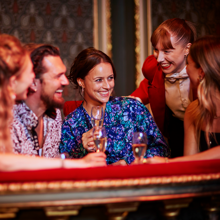 Shakespeare's Much Ado About Nothing | Theatre Royal Drury Lane, London